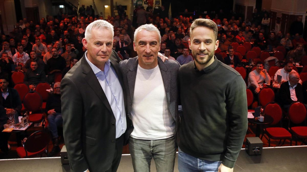 Hajo Sommers ging, Marcus Uhlig kam - die Bilder des RWO-Abends