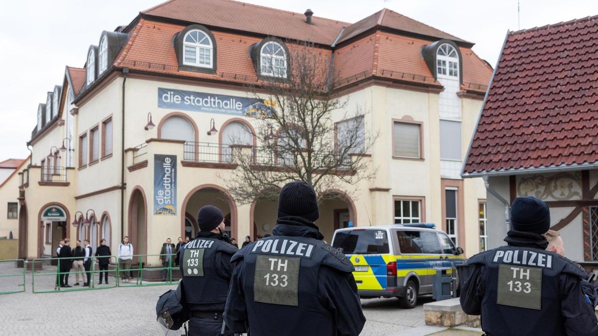 Apolda: Protest in Apolda gegen Rechts: Mehr als 1500 Menschen ...