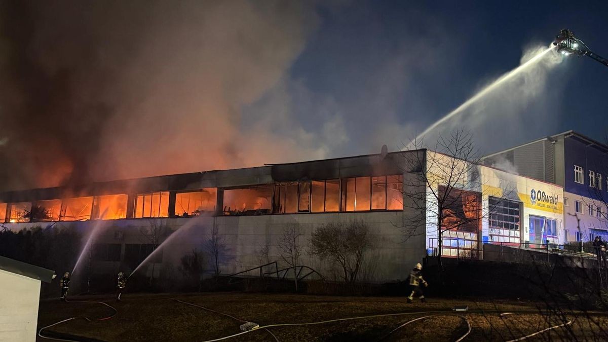 Mühlhausen: Zukunft für Traditionsunternehmen Oßwald nach Großbrand ...