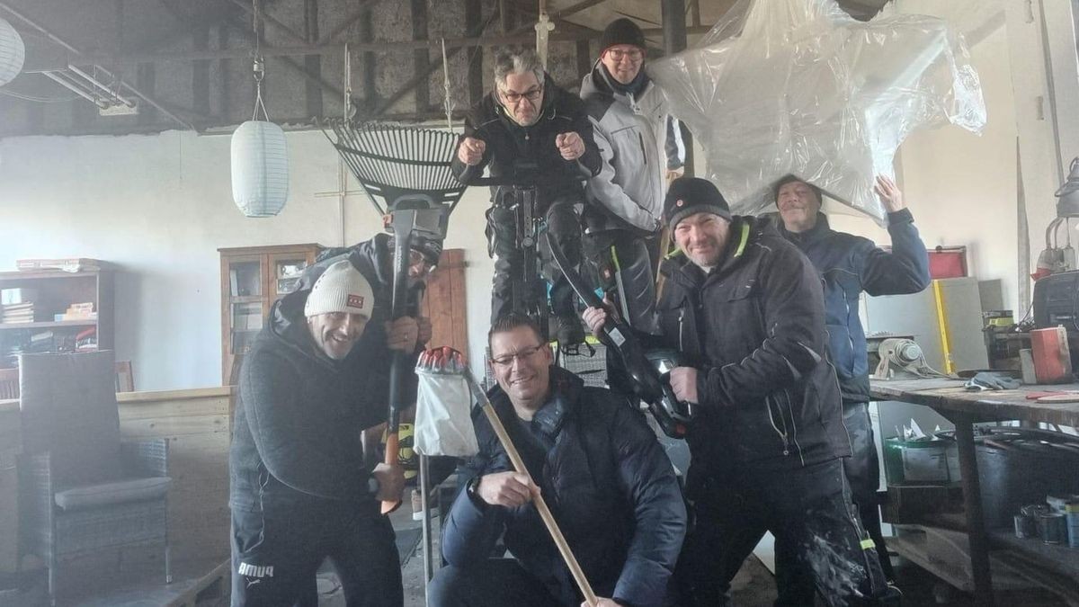 Faschingsumzug in Arnstadt: So baut der AKC seinen großen Wagen