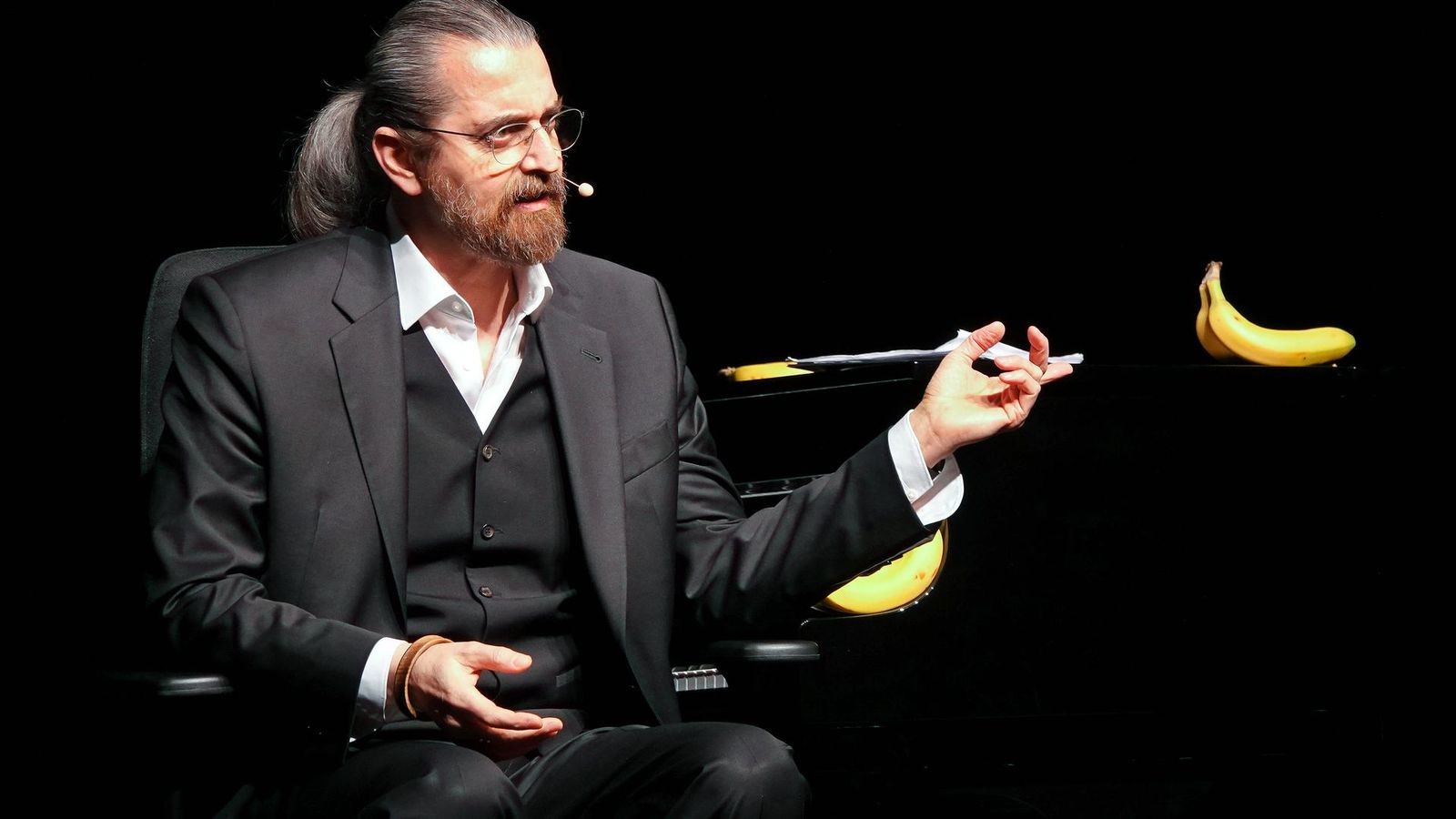 Hagen Rether: „AfD wählen: Selbstmord aus Angst vor dem Tod“