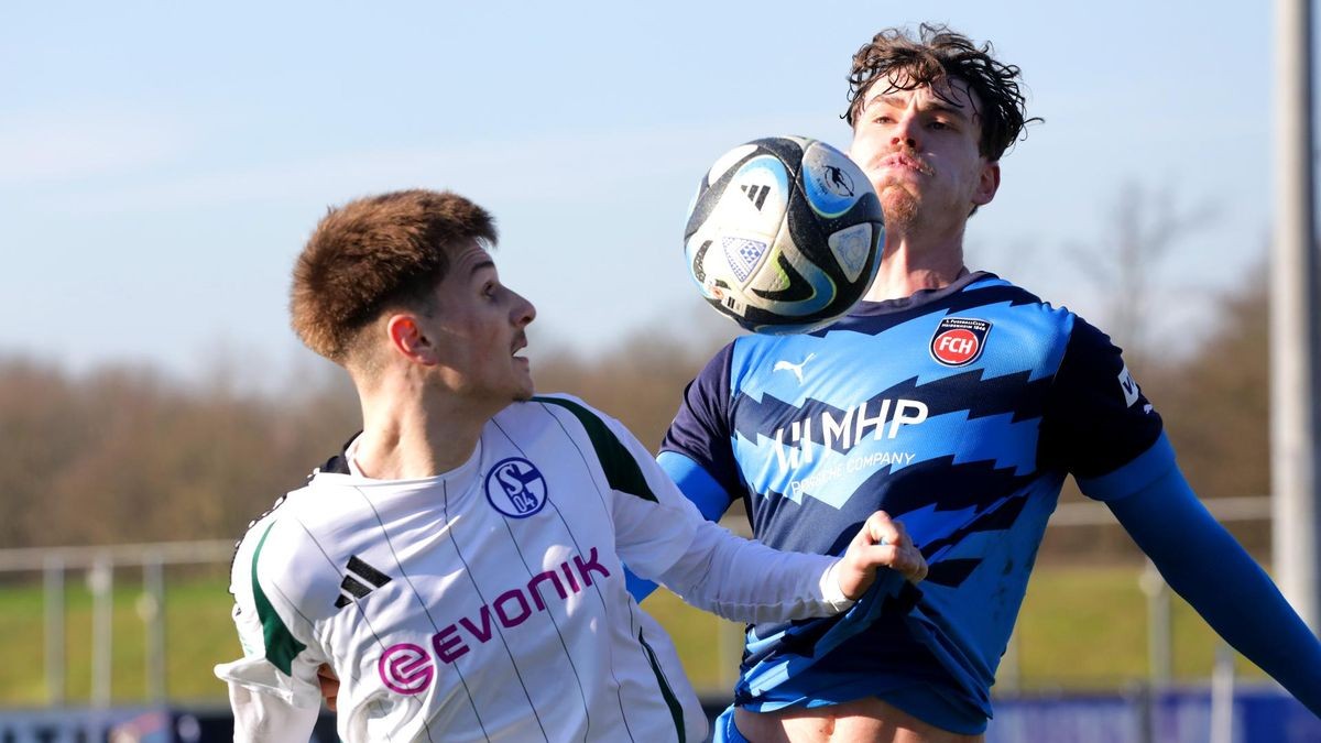 "Genießen und auf Bayern freuen“: Schalkes U19 feiert ersten Gruppensieg