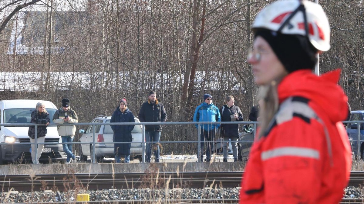 Herr der Lasten: Dieser Mann fährt die Mega-Trafos durch Weida