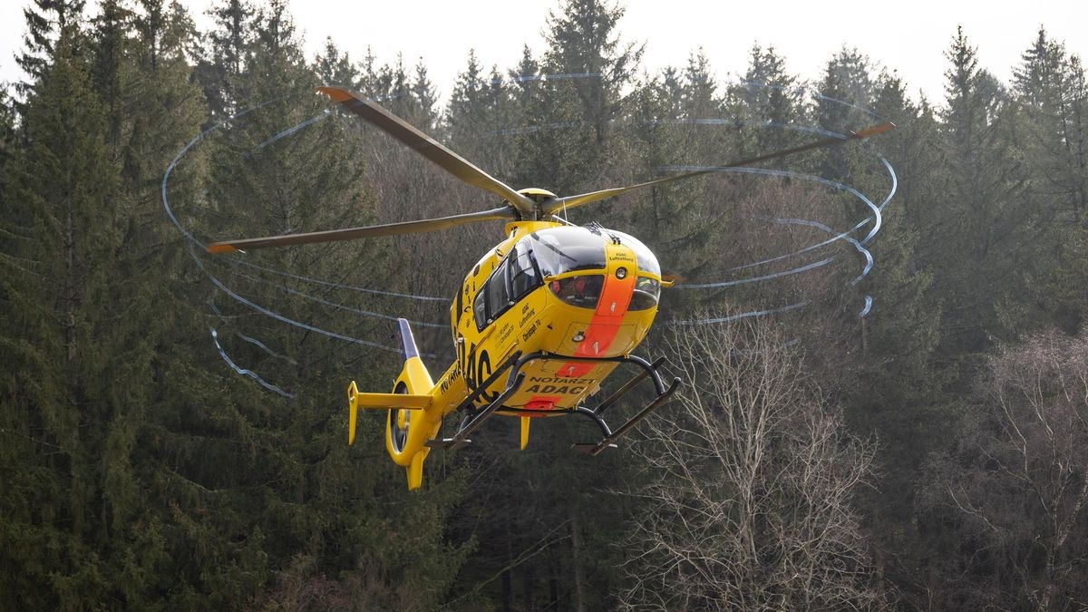 Drei Schwerverletzte bei Unfall im Ilm-Kreis – Rettungshubschrauber im Einsatz