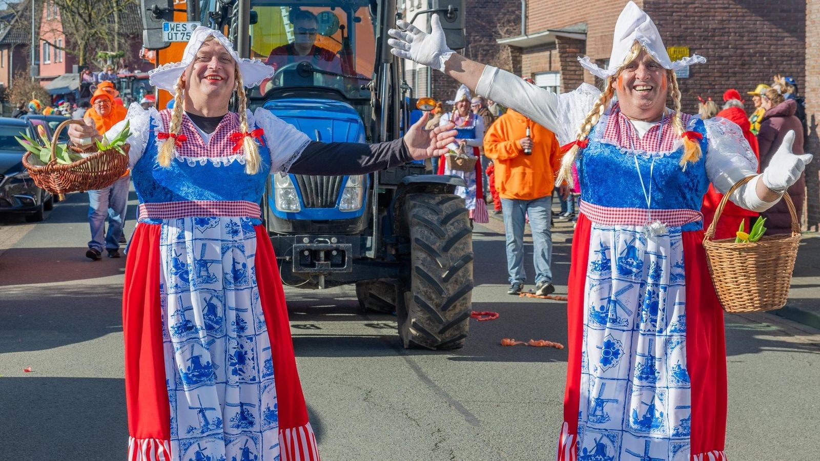 Straßenkarneval in Wesel-Bislich: 31 Bilder vom jecken Spaß