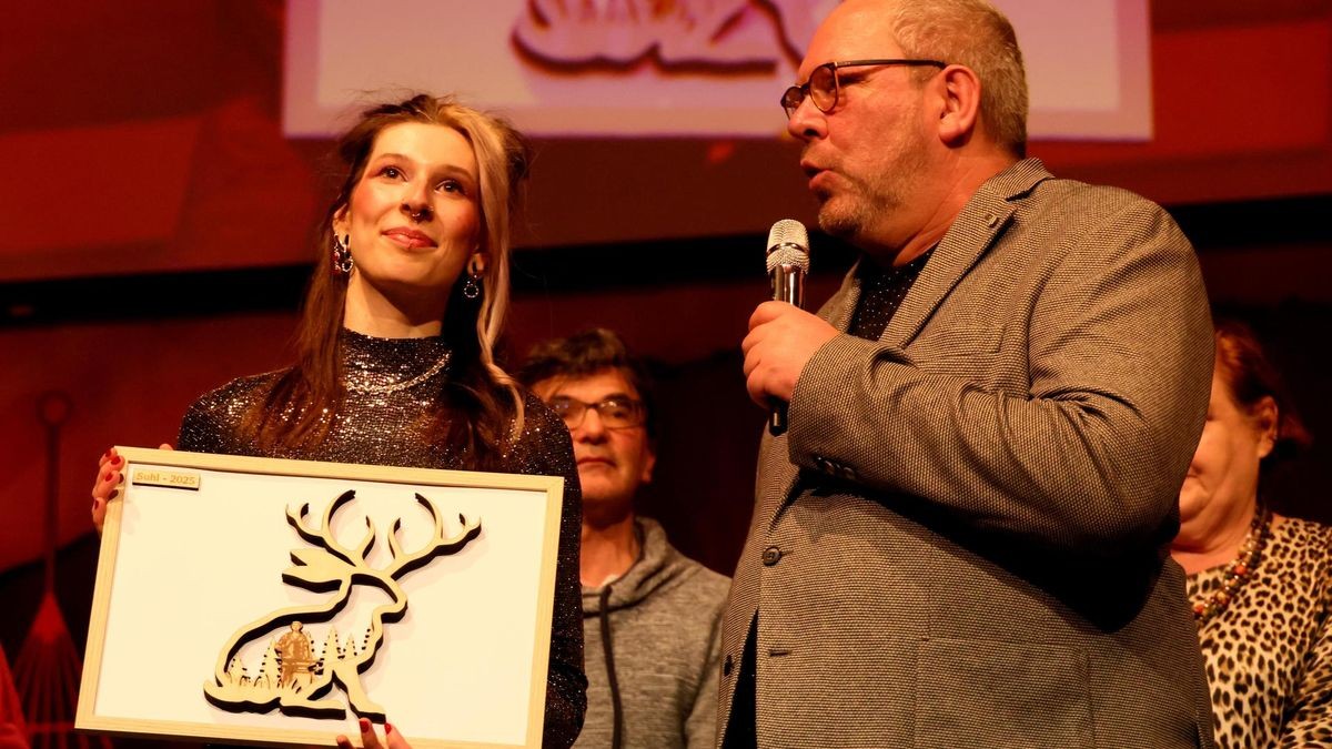 Aschermittwoch in Suhl: Linke attackieren erfolgreich Thüringer ...