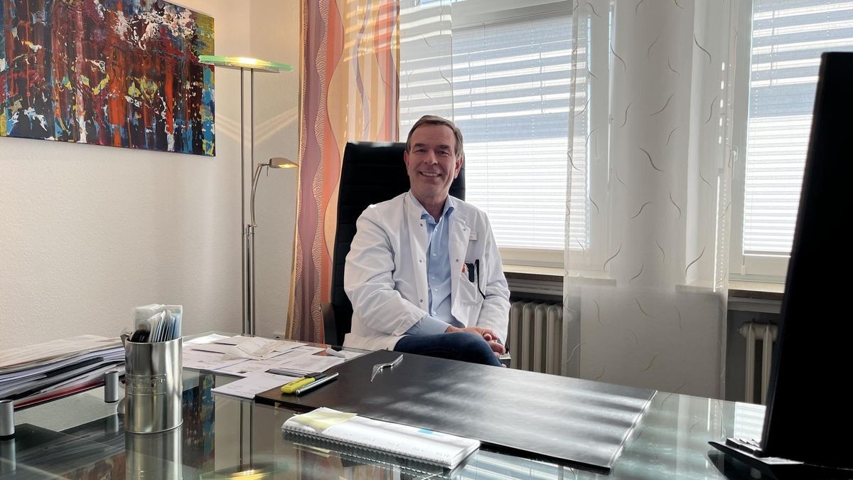 Neuer Chefarzt am Evangelischen Krankenhaus Wesel: Das hat Dr. Thomas ...