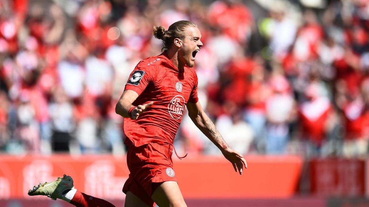 Rot-Weiss Essen: Tom Moustier fehlt beim RWE-Training - aus einem ...