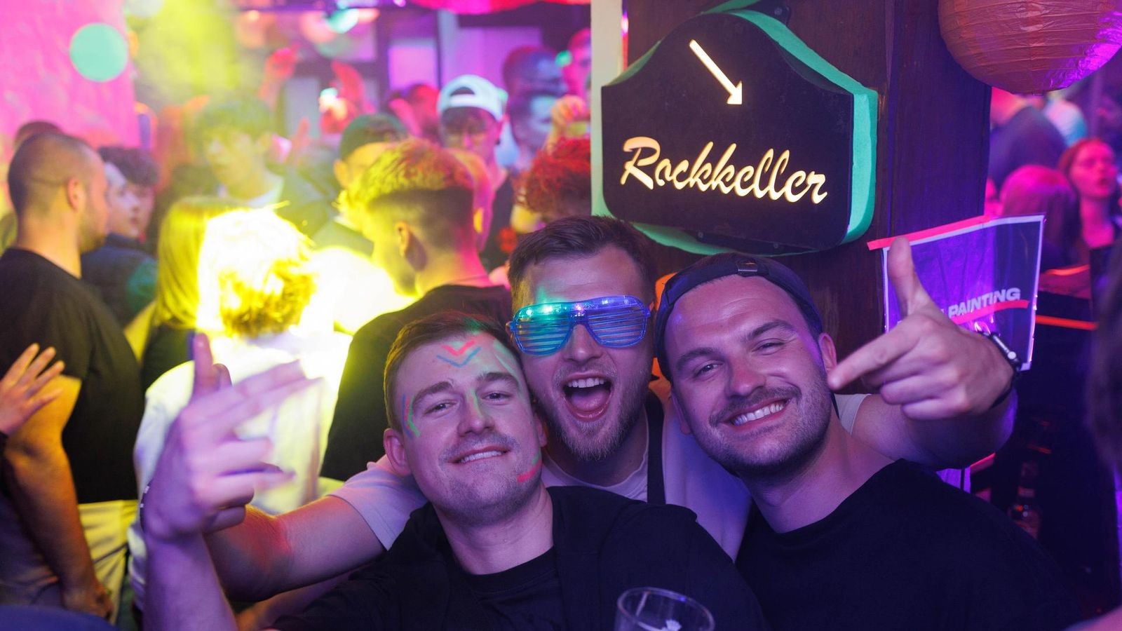 40 fantastische Fotos von der Neon Smash Party in Winterberg