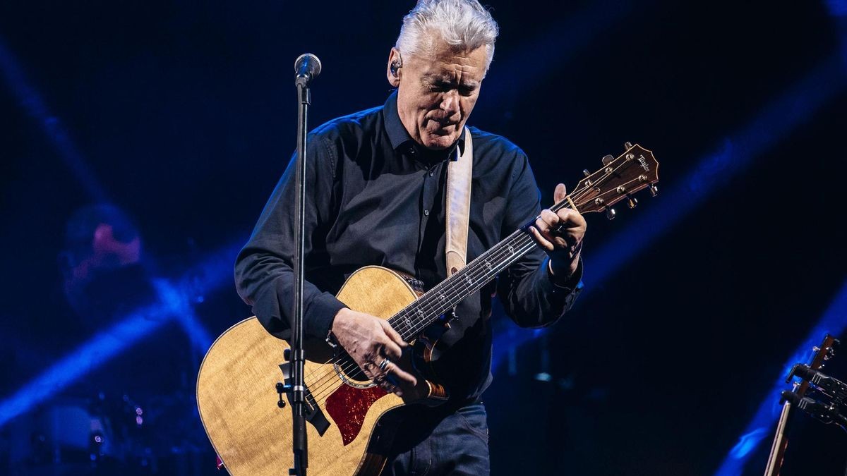 Rainhard Fendrich begeistert Konzertbesucher in Erfurter Messehalle