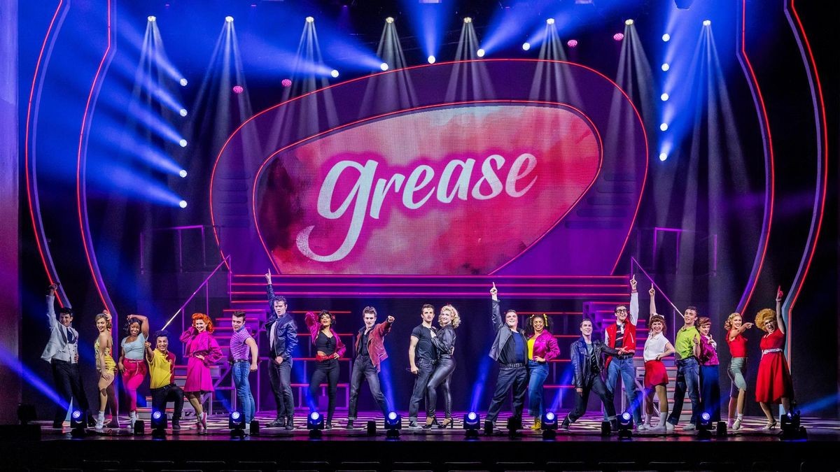 „Grease“ Frust in Hamburg: Zuschauer gehen im 1. Akt – dann nimmt Show ...