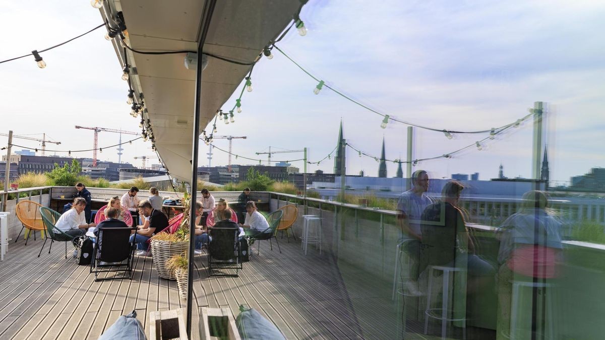 10 Rooftop-Bars mit einer spektakulären Aussicht über Hamburg