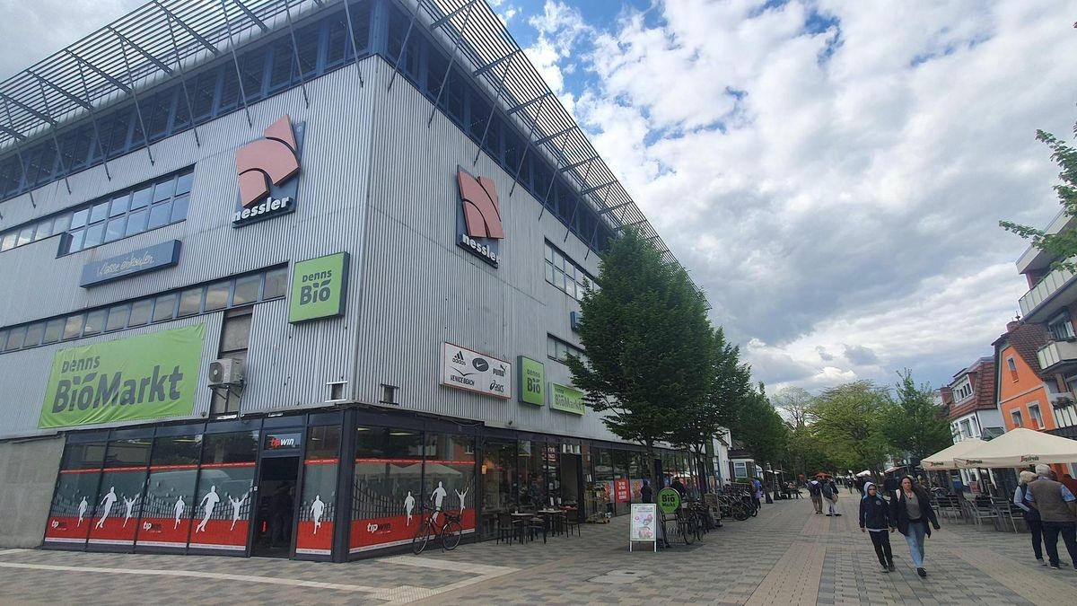 Ahrensburg: Nessler feiert und macht Filiale hübsch – aber in Geesthacht