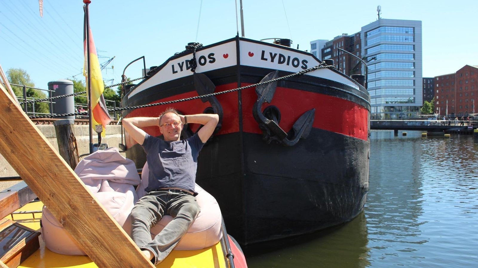 Ferienwohnung mieten Hamburg: Hausboot Jonathan – uriges Urlaubsdomizil ...