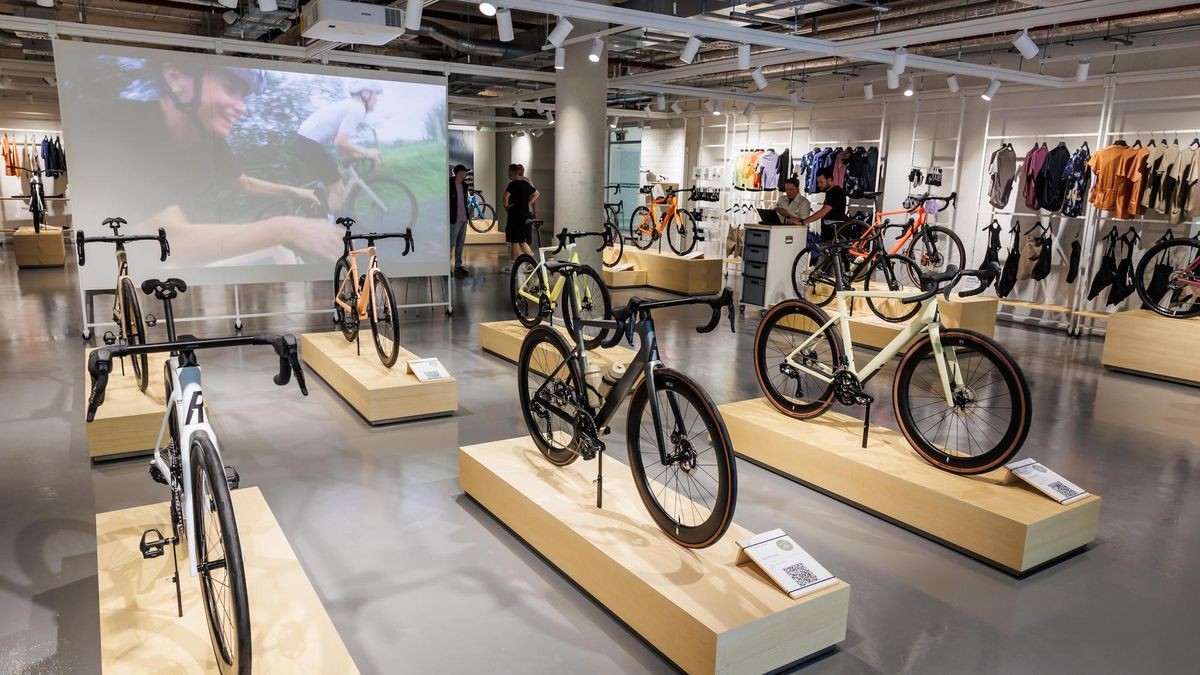 Rose Bikes eröffnet in Hamburg Fahrradladen in prominenter Lage