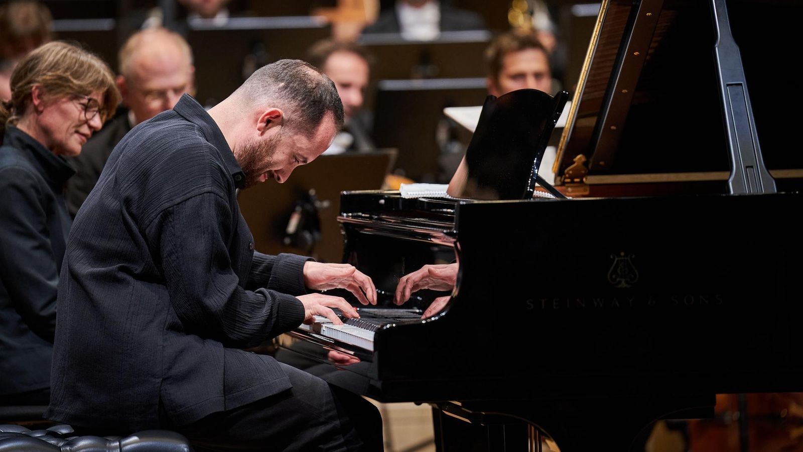 Elbphilharmonie Hamburg: Igor Levit überzeugt, die Wiener ...