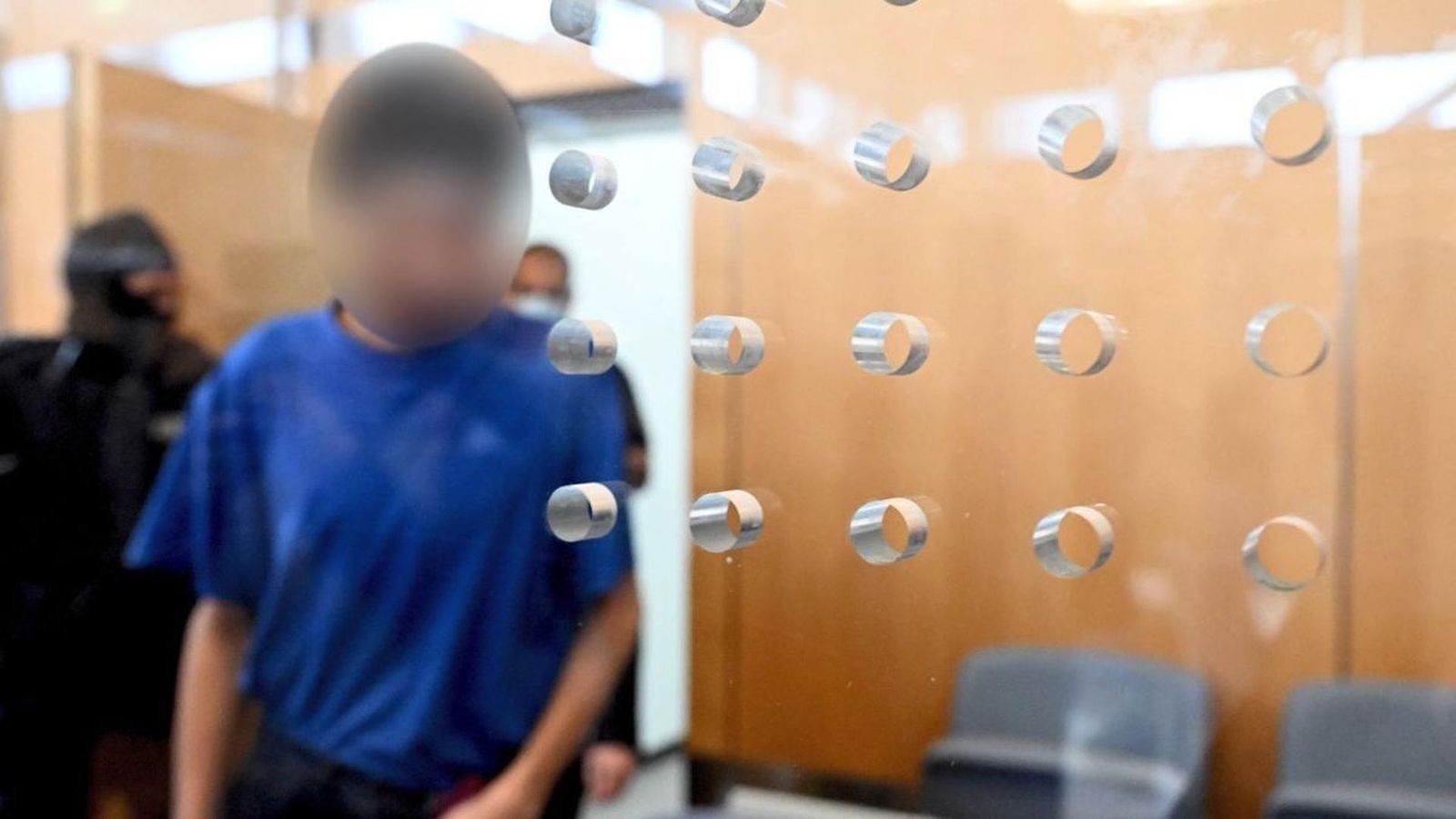 Solingen-Prozess: Angeklagter gesteht Messerangriff