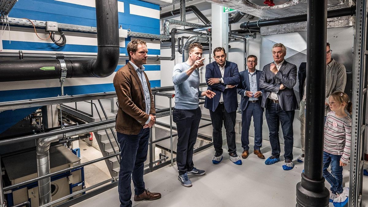 Hallenbad Sterkrade wieder geöffnet: So sehen die Becken aus