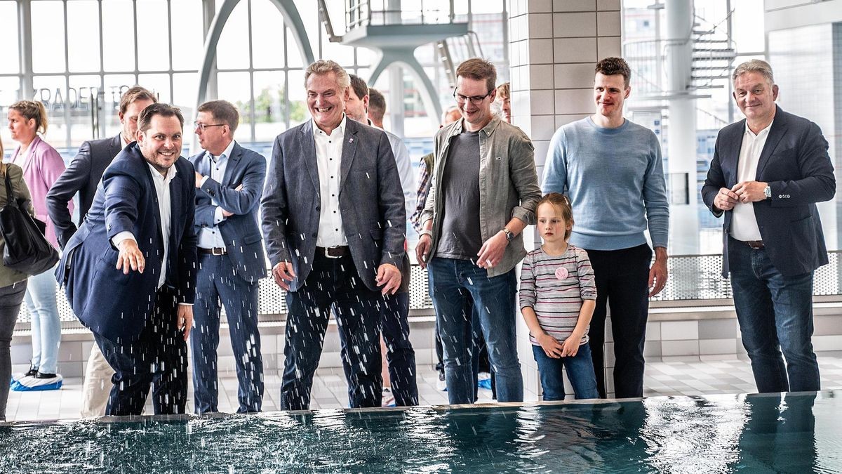 Hallenbad Sterkrade wieder geöffnet: So sehen die Becken aus