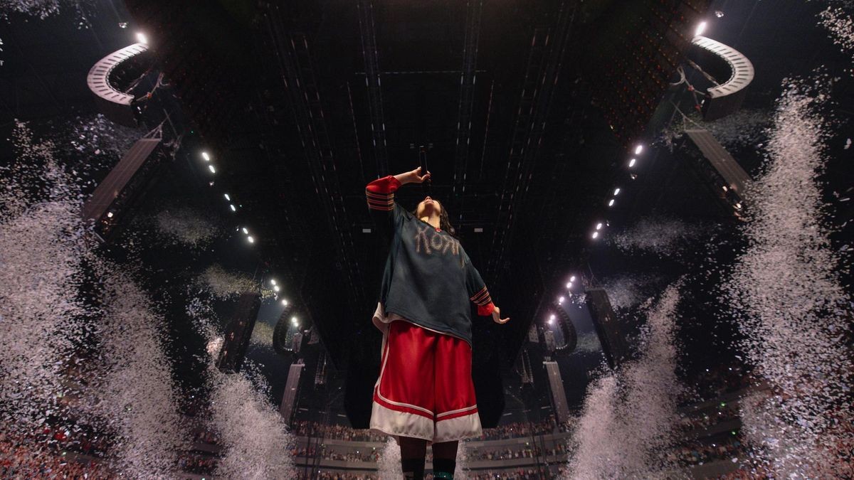 Gewaltige Show: Billie Eilish teleportiert sich in Köln