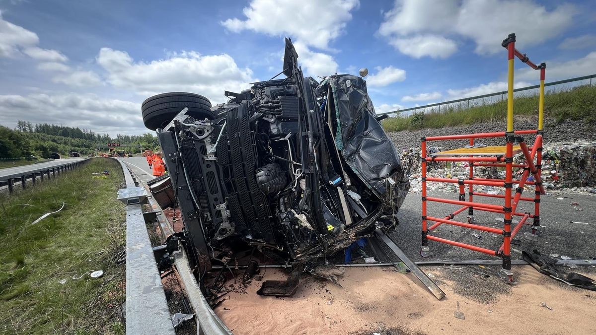 Tödlicher Unfall auf A38: Lkw-Fahrerin kommt ums Leben