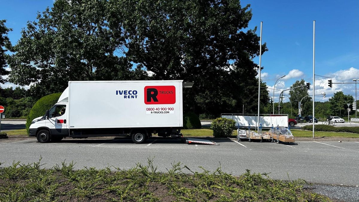 Ikea in Elmshorn: So funktioniert die neue Abholstation am Famila-Parkplatz