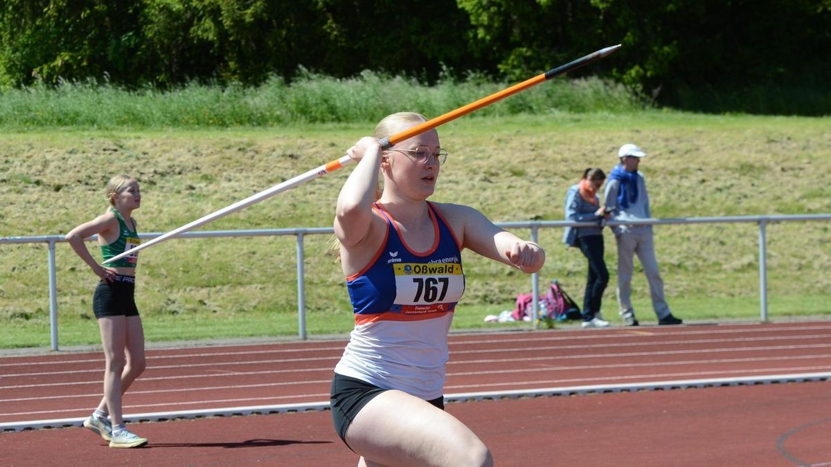 Eisenacherin Lea Weber jubelt über Doppeltitel und neue Bestweite