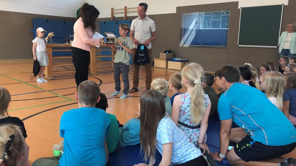 Ilm-Kreis: Kreative Solarmodelle von Grundschülern ausgezeichnet