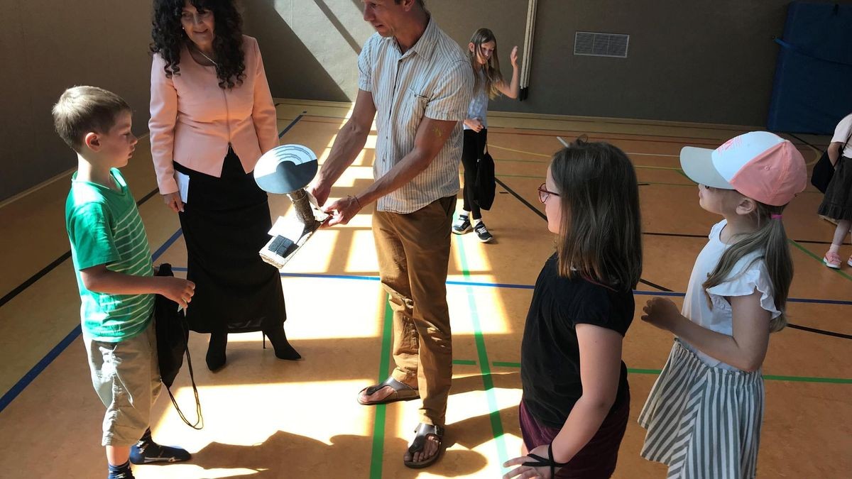 Ilm-Kreis: Kreative Solarmodelle von Grundschülern ausgezeichnet