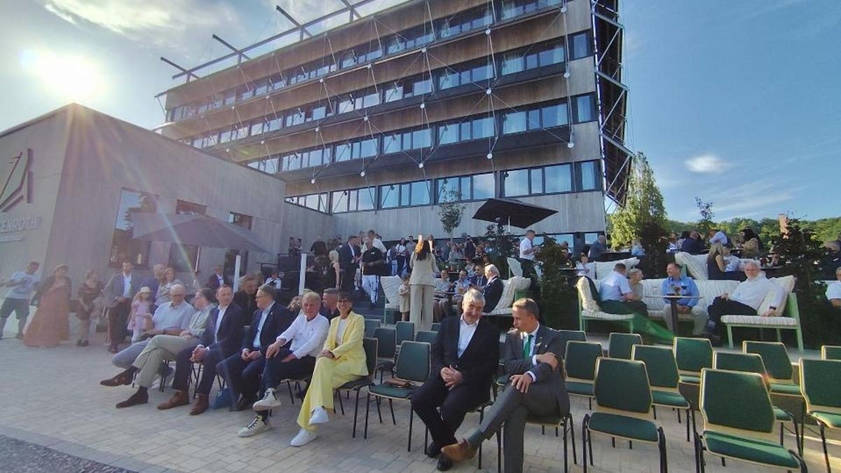 Hotel-Eröffnung in Bad Blankenburg mit Starkoch Nelson Müller