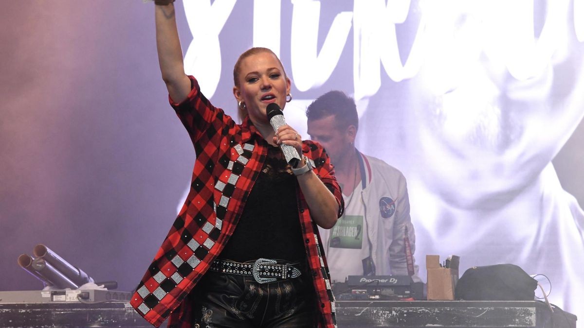 Apoldaer Musiksommer: Über 2000 Fans feiern mit „Stereoact“ und „Neonlicht“