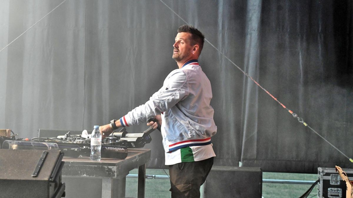 Apoldaer Musiksommer: Über 2000 Fans feiern mit „Stereoact“ und „Neonlicht“