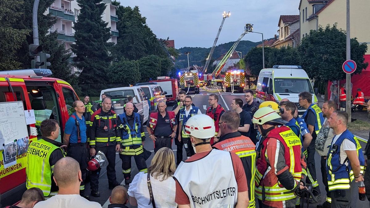 100.000 Euro Schaden: 13 Verletzte bei Brand in Eisenach