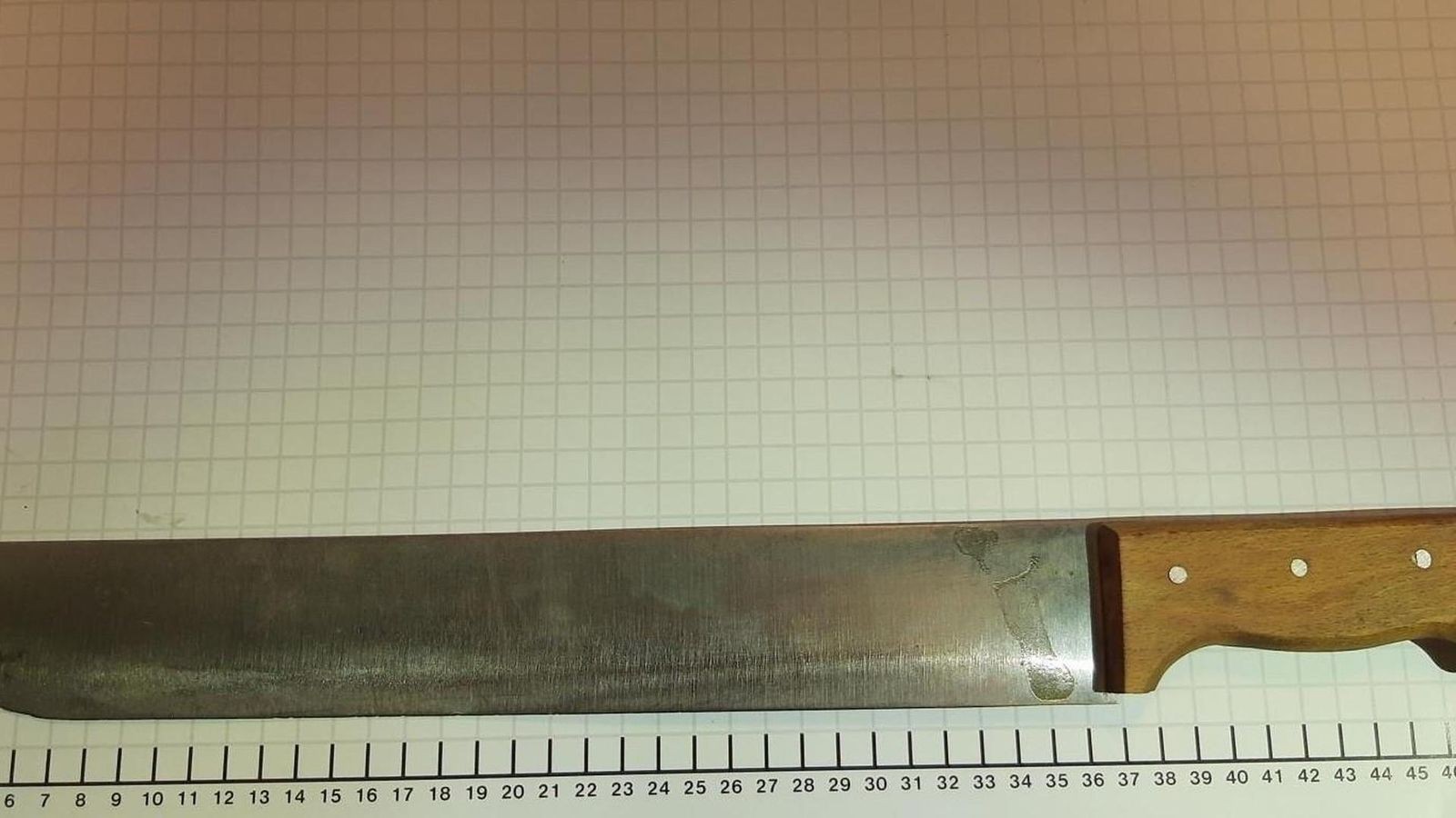 Mann will am Hauptbahnhof mit Machete in Zug einsteigen