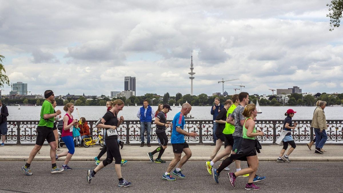 Kollabiert beim Halbmarathon in Hamburg: Zwei Läufer reanimiert
