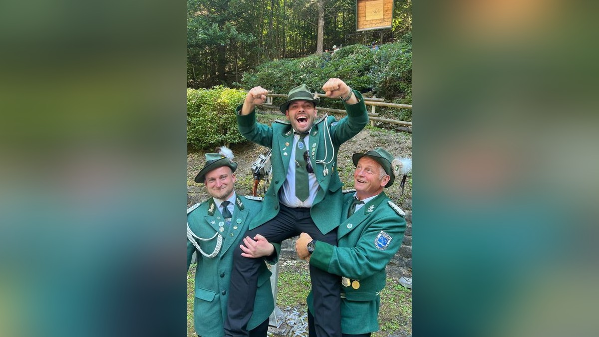 Schützenfest-Ticker: Geckkönig in Arnsberg-Rumbeck ist Marius Lange