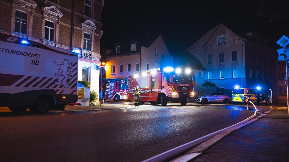 Garagenbrand in Gera: Polizei nimmt Verdächtigen noch vor Ort fest
