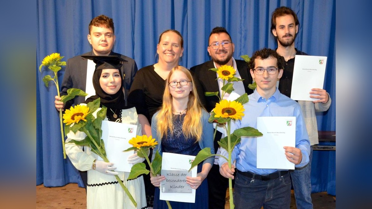 Alle Fotos und Namen: Hier sind Duisburgs Abiturienten 2025