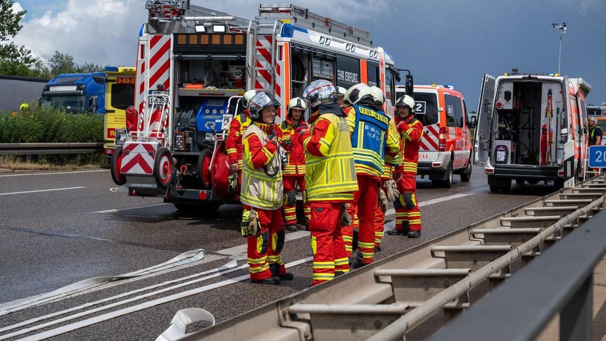 Schwerer Unfall mit Gefahrgut-Lkw auf A4
