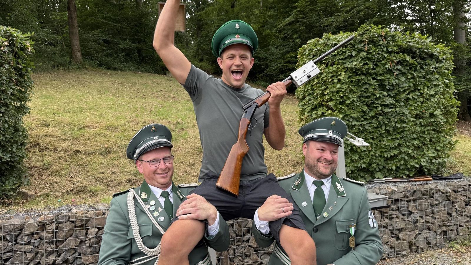 364 Schuss bis zum Glück: Christian Fechner ist König von Endorf