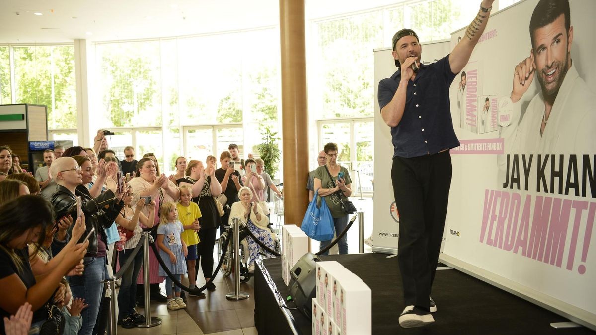 Schlagersänger in Oberhausen: Plötzlich singt er im Bero-Zentrum