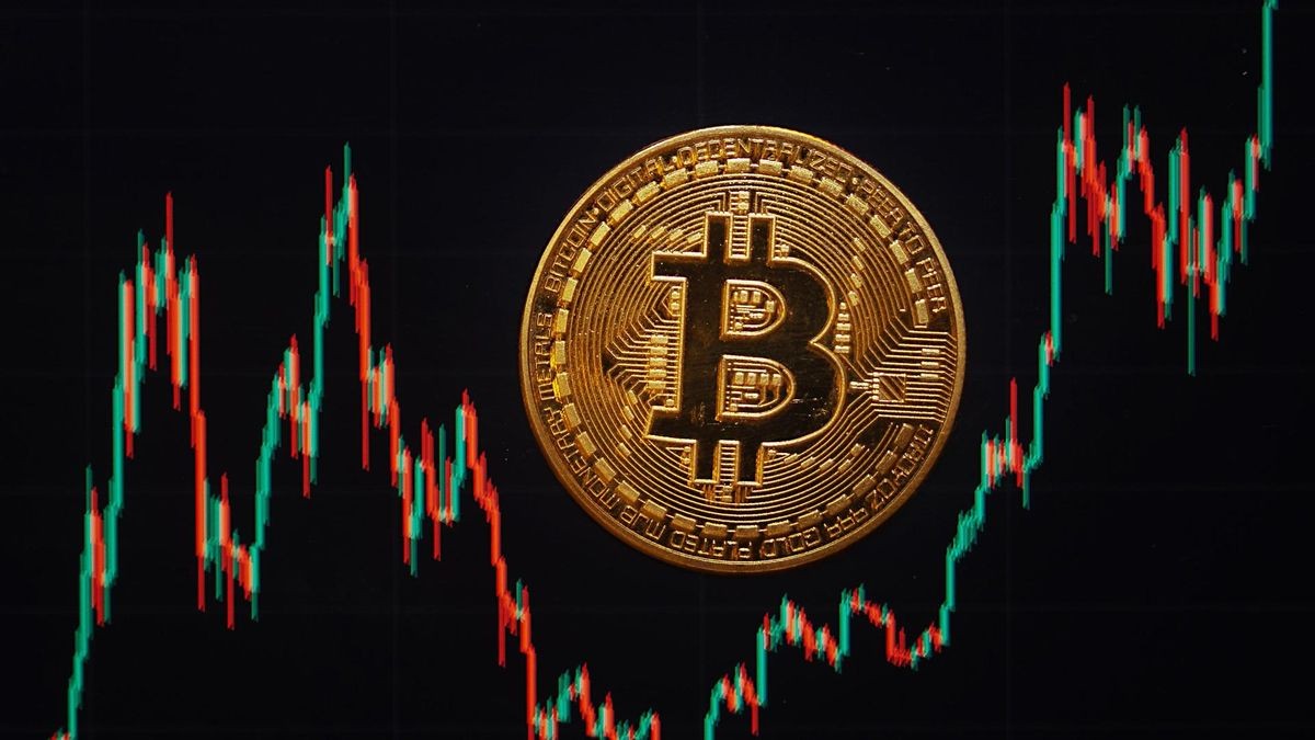 Bitcoin-Kurs aktuell: BTC schwankt stark – Preis in Euro