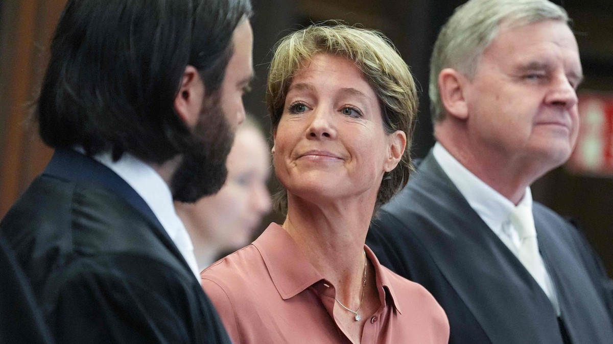 Christina Block weint vor Gericht und sendet intime Botschaft an ...