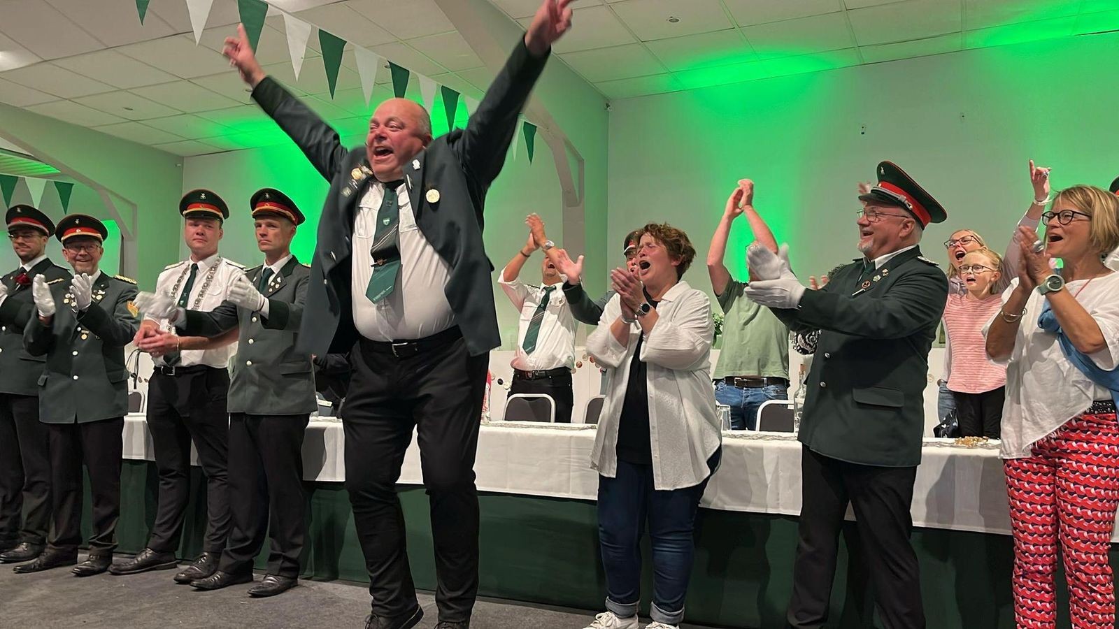 Schützenfest Sümmern: Dirk Lehmann ist neuer Schützenkönig