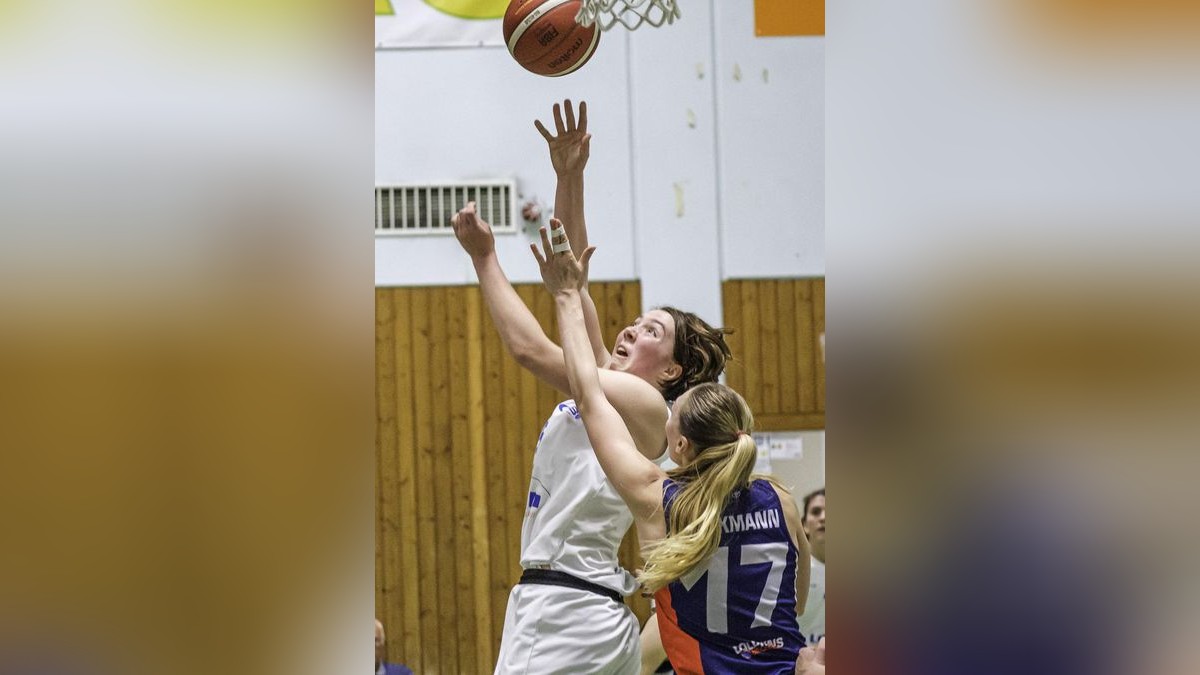 Bokep emilyemika she looks like a model, but regrettably