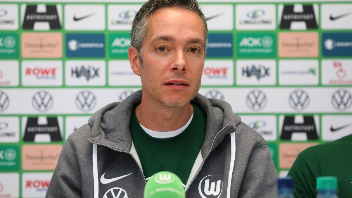 Der VfL Wolfsburg präsentiert sein Jubiläumstrikot