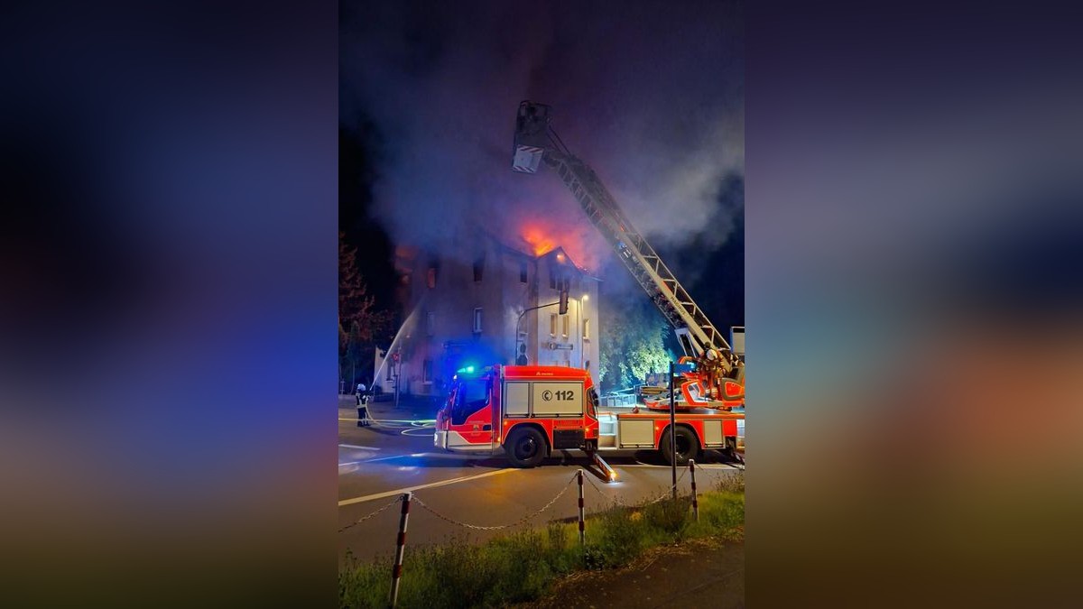 Großbrand im Waldschlösschen in Gotha – Gebäude völlig zerstört