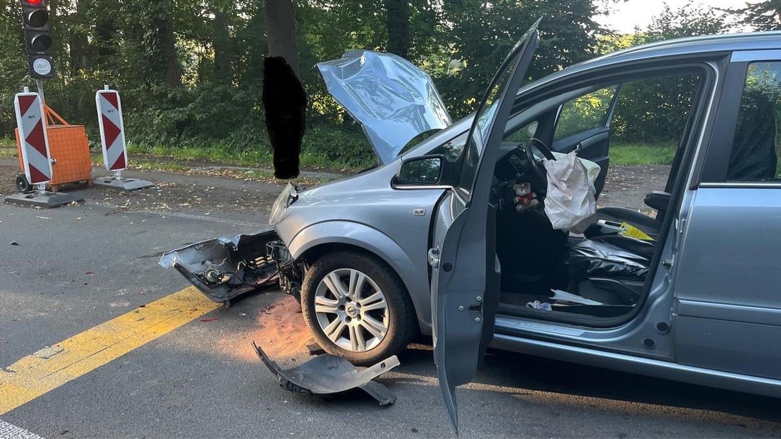 Hagen: Unfall vor Baustelle - Zwei Personen schwer verletzt