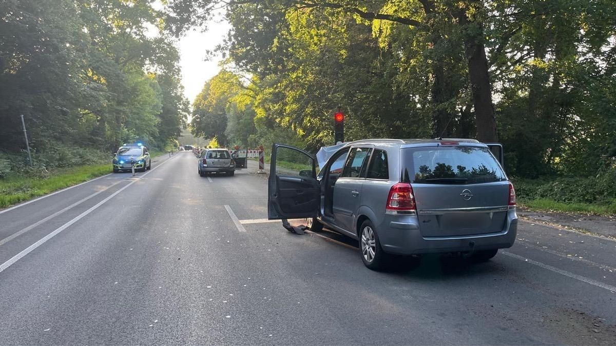 Hagen: Unfall vor Baustelle - Zwei Personen schwer verletzt