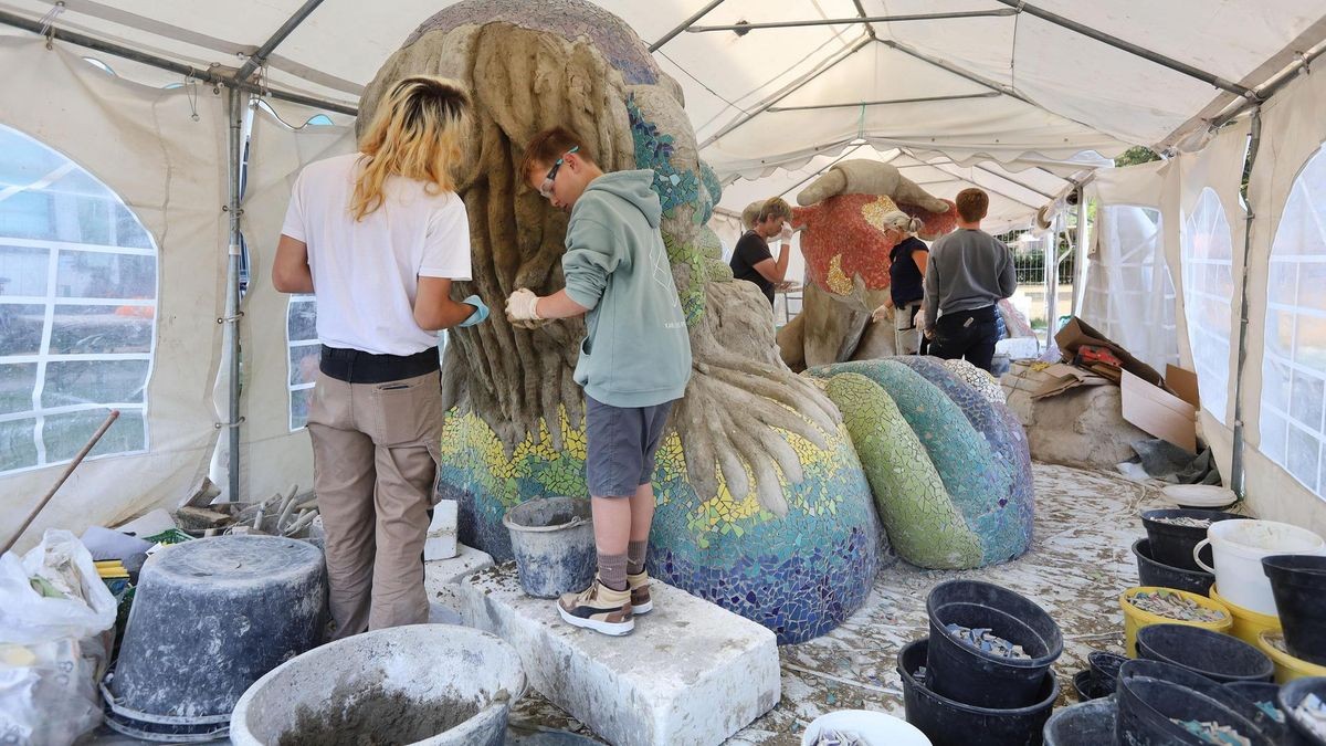 34 Fotos vom Fliesenmosaik in Bedburg-Hau: So toll werden Kuh und Riese